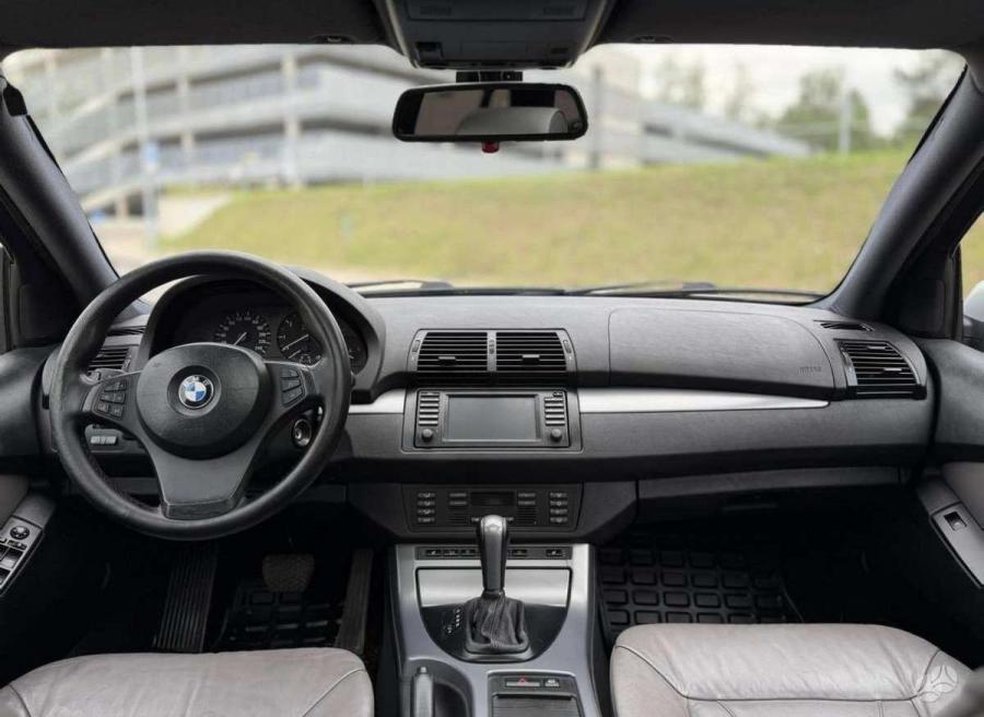 Grey BMW X5 2006 in Vilnius, with an engine capacity of 3.00 L and mileage of 289 thousand km for 5500 €, photo 18 on AUTOMOTO.COM.LV