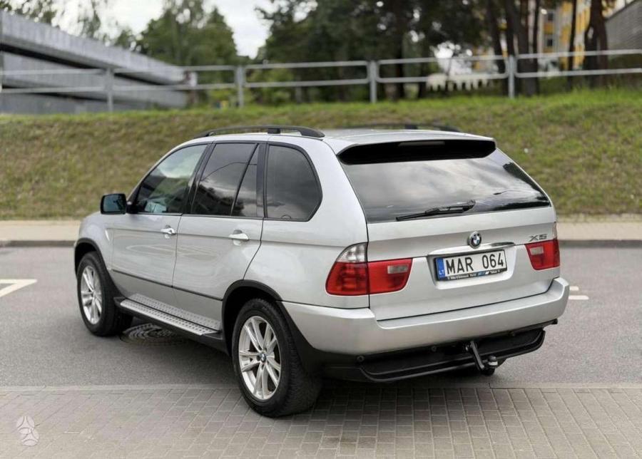 Pelēks BMW X5 2006 Viļņa, ar dzinēja tilpumu 2.99 L un nobraukumu 297 tūkst. km par 5500 €, foto 5 vietnē AUTOMOTO.COM.LV