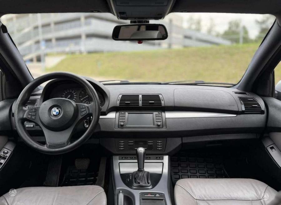 Pelēks BMW X5 2006 Viļņa, ar dzinēja tilpumu 2.99 L un nobraukumu 297 tūkst. km par 5500 €, foto 17 vietnē AUTOMOTO.COM.LV