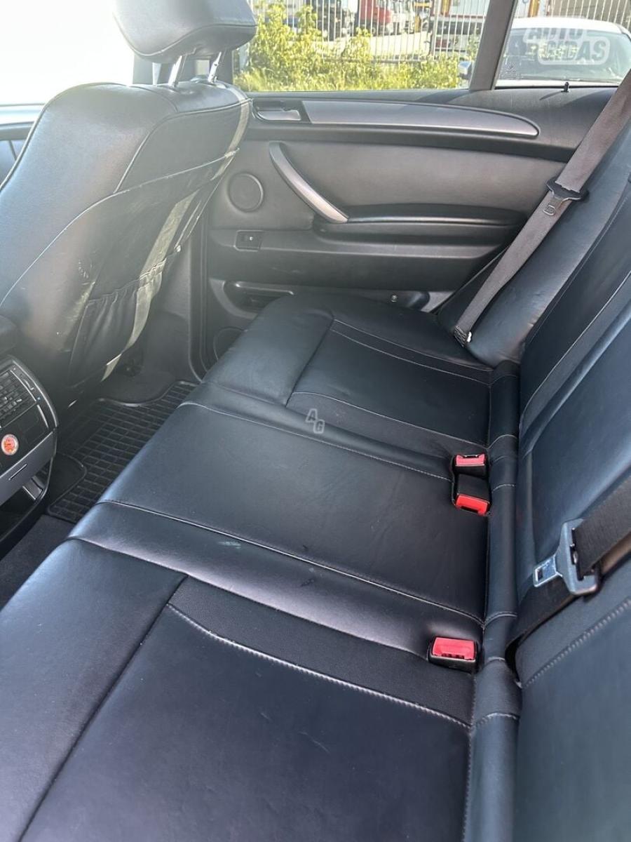 Pelēks BMW X5 2006 Marijampole, ar dzinēja tilpumu 3.00 L un nobraukumu 307 tūkst. km par 6300 €, foto 19 vietnē AUTOMOTO.COM.LV