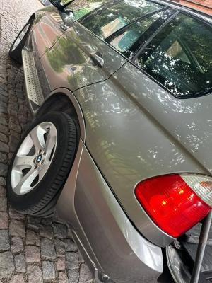 Grey BMW X5 2006 in Cesis, with an engine capacity of 3.00 L and mileage of 365 thousand km for 3990 €, photo 9 on AUTOMOTO.COM.LV
