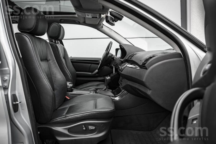 Grey BMW X5 2006 in Riga, with an engine capacity of 3.00 L and mileage of 232 thousand km for 5500 €, photo 11 on AUTOMOTO.COM.LV