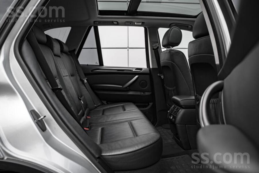Grey BMW X5 2006 in Riga, with an engine capacity of 3.00 L and mileage of 232 thousand km for 5500 €, photo 13 on AUTOMOTO.COM.LV