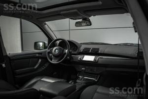 Grey BMW X5 2006 in Riga, with an engine capacity of 3.00 L and mileage of 232 thousand km for 5500 €, photo 17 on AUTOMOTO.COM.LV