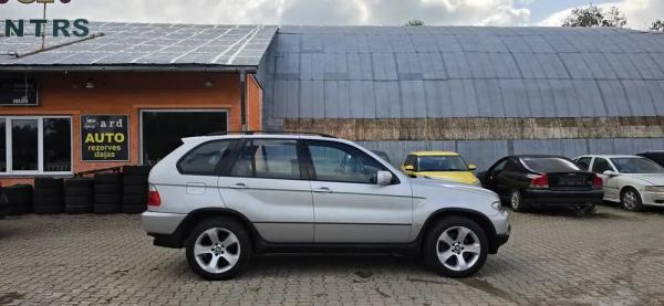 Pelēks BMW X5 2006 Valmiera, ar dzinēja tilpumu 3.00 L un nobraukumu 305 tūkst. km par 4900 €, foto 2 vietnē AUTOMOTO.COM.LV