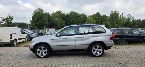 Pelēks BMW X5 2006 Valmiera, ar dzinēja tilpumu 3.00 L un nobraukumu 305 tūkst. km par 4900 €, foto 5 vietnē AUTOMOTO.COM.LV