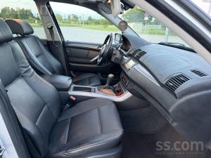 Grey BMW X5 2006 in Riga, with an engine capacity of 3.00 L and mileage of 304 thousand km for 3700 €, photo 12 on AUTOMOTO.COM.LV