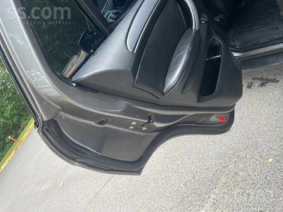 Grey BMW X5 2006 in Riga, with an engine capacity of 3.00 L and mileage of 0 thousand km for 5399 €, photo 14 on AUTOMOTO.COM.LV