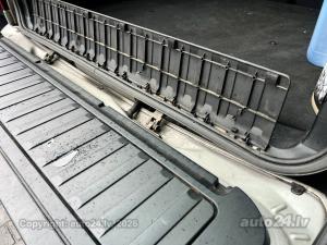 Grey BMW X5 2006 in Tallinn, with an engine capacity of 3.00 L and mileage of 270 thousand km for 6900 €, photo 14 on AUTOMOTO.COM.LV