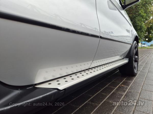 Grey BMW X5 2006 in Tallinn, with an engine capacity of 3.00 L and mileage of 270 thousand km for 6900 €, photo 9 on AUTOMOTO.COM.LV