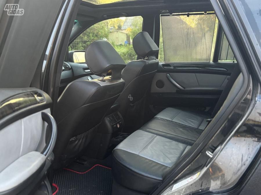 Grey BMW X5 2006 in Kaunas, with an engine capacity of 3.00 L and mileage of 320 thousand km for 2750 €, photo 17 on AUTOMOTO.COM.LV