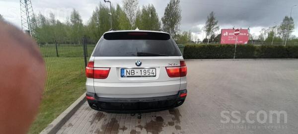 Grey BMW X5 2007 in Jelgava, with an engine capacity of 3.00 L and mileage of 270 thousand km for 8100 €, photo 3 on AUTOMOTO.COM.LV