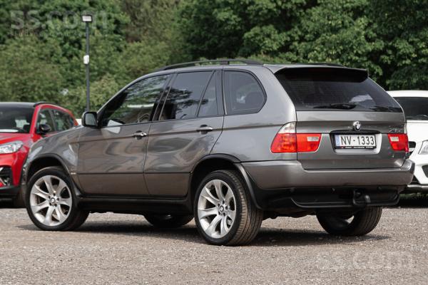 Grey BMW X5 2007 in Riga, with an engine capacity of 3.00 L and mileage of 313 thousand km for 15695 €, photo 3 on AUTOMOTO.COM.LV