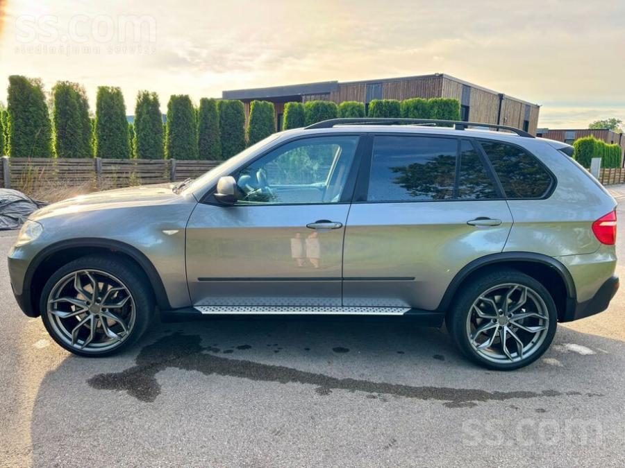 Pelēks BMW X5 2007 Rīga, ar dzinēja tilpumu 3.00 L un nobraukumu 310 tūkst. km par 7700 €, foto 5 vietnē AUTOMOTO.COM.LV