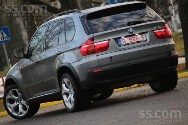 Grey BMW X5 2007 in Riga, with an engine capacity of 3.00 L and mileage of 0 thousand km for 8899 €, photo 4 on AUTOMOTO.COM.LV