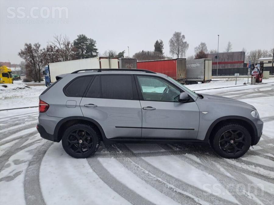 Grey BMW X5 2007 in Rezekne, with an engine capacity of 3.00 L and mileage of 415 thousand km for 7000 €, photo 2 on AUTOMOTO.COM.LV