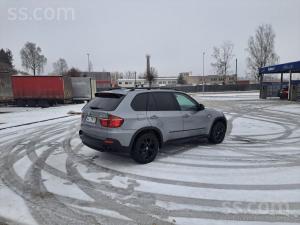 Grey BMW X5 2007 in Rezekne, with an engine capacity of 3.00 L and mileage of 415 thousand km for 7000 €, photo 4 on AUTOMOTO.COM.LV
