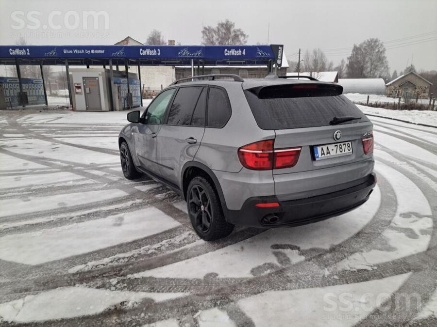 Grey BMW X5 2007 in Rezekne, with an engine capacity of 3.00 L and mileage of 415 thousand km for 7000 €, photo 5 on AUTOMOTO.COM.LV
