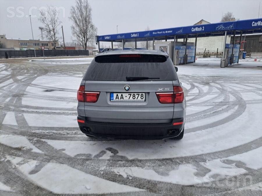 Grey BMW X5 2007 in Rezekne, with an engine capacity of 3.00 L and mileage of 415 thousand km for 7000 €, photo 8 on AUTOMOTO.COM.LV