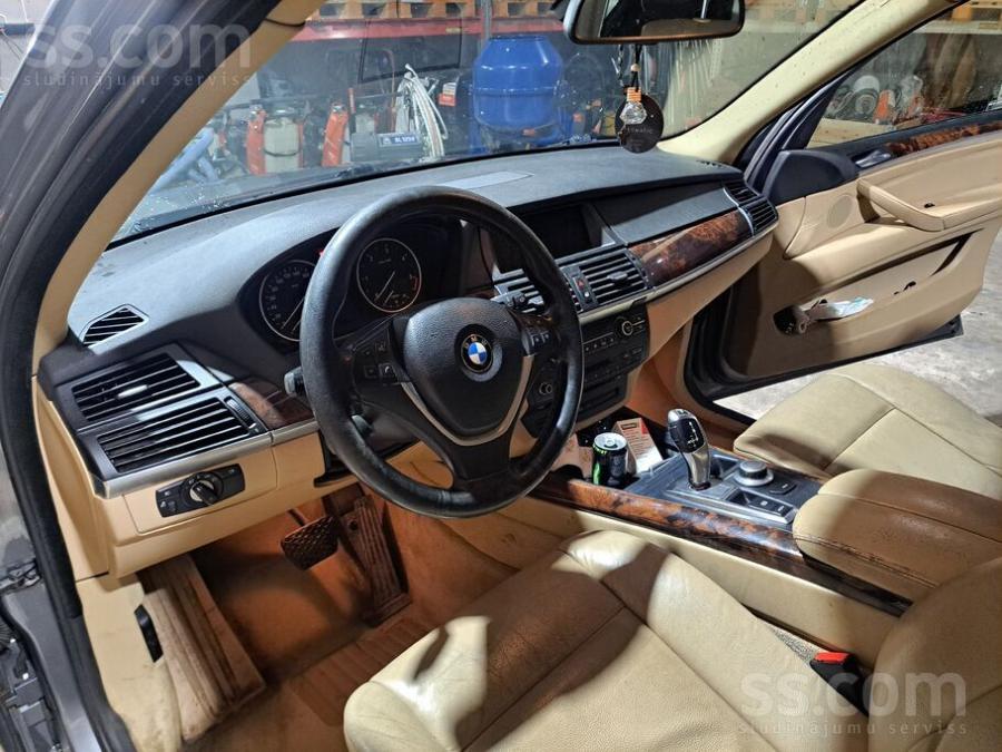 Grey BMW X5 2007 in Rezekne, with an engine capacity of 3.00 L and mileage of 415 thousand km for 7000 €, photo 10 on AUTOMOTO.COM.LV