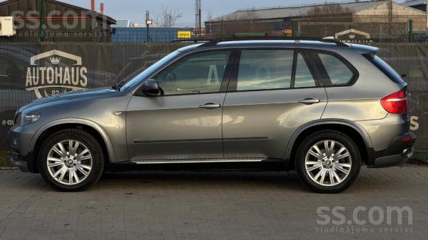 Pelēks BMW X5 2007 Liepāja, ar dzinēja tilpumu 4.80 L un nobraukumu 263 tūkst. km par 6750 €, foto 7 vietnē AUTOMOTO.COM.LV