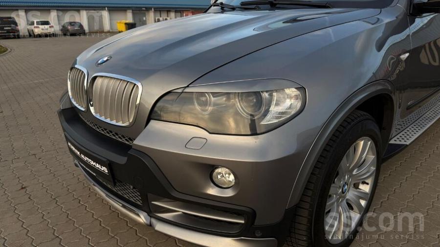 Grey BMW X5 2007 in Liepaja, with an engine capacity of 4.80 L and mileage of 263 thousand km for 6750 €, photo 9 on AUTOMOTO.COM.LV