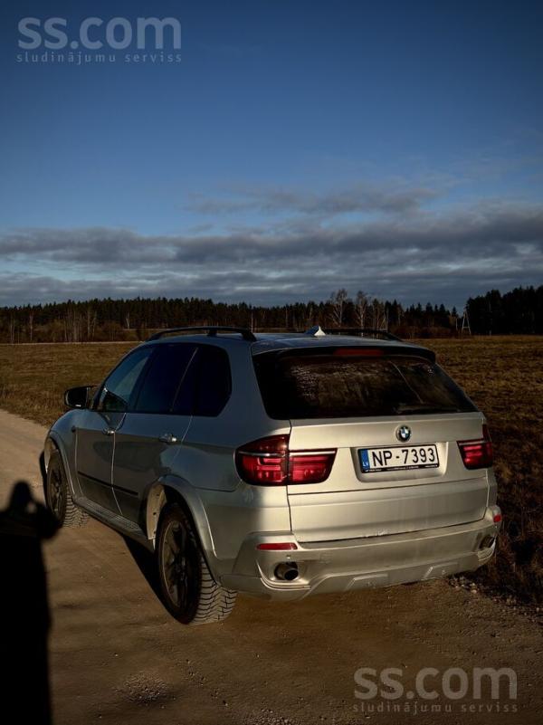 Grey BMW X5 2007 in Daugavpils, with an engine capacity of 3.00 L and mileage of 380 thousand km for 6800 €, photo 2 on AUTOMOTO.COM.LV