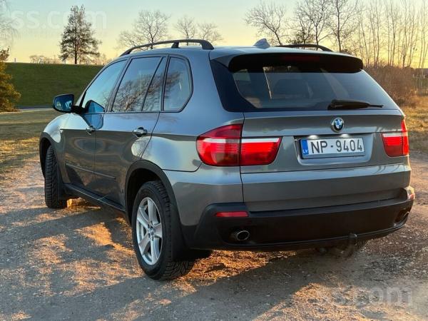Pelēks BMW X5 2007 Rīga, ar dzinēja tilpumu 3.00 L un nobraukumu 363 tūkst. km par 8299 €, foto 2 vietnē AUTOMOTO.COM.LV