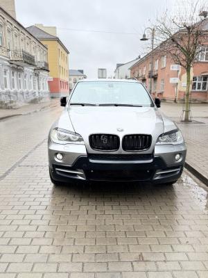 Grey BMW X5 2007 in Siauliai, with an engine capacity of 3.00 L and mileage of 285 thousand km for 6150 €, photo  on AUTOMOTO.COM.LV