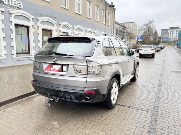 Pelēks BMW X5 2007 Šauļi, ar dzinēja tilpumu 3.00 L un nobraukumu 285 tūkst. km par 6150 €, foto 5 vietnē AUTOMOTO.COM.LV
