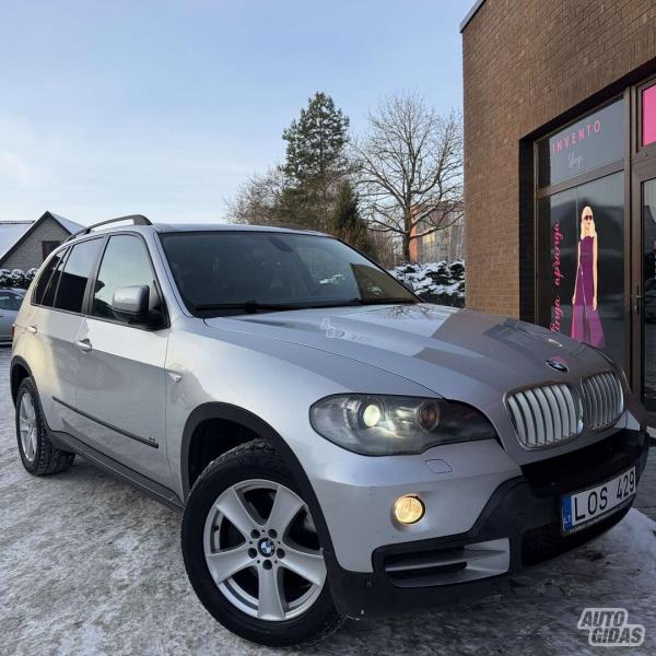 Pelēks BMW X5 2007 Kaišiadorys, ar dzinēja tilpumu 3.00 L un nobraukumu 295 tūkst. km par 6750 €, foto 2 vietnē AUTOMOTO.COM.LV