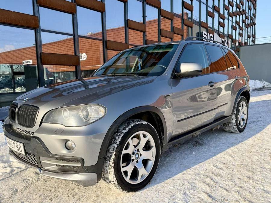 Grey BMW X5 2007 in Kaunas, with an engine capacity of 3.00 L and mileage of 386 thousand km for 8400 €, photo 6 on AUTOMOTO.COM.LV