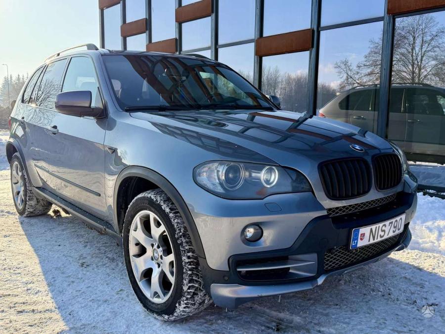 Grey BMW X5 2007 in Kaunas, with an engine capacity of 3.00 L and mileage of 386 thousand km for 8400 €, photo 7 on AUTOMOTO.COM.LV