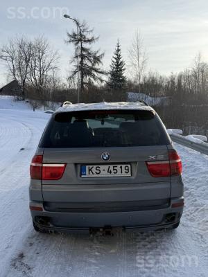 Grey BMW X5 2007 in Ludza, with an engine capacity of 3.00 L and mileage of 0 thousand km for 4700 €, photo 3 on AUTOMOTO.COM.LV