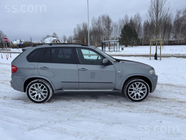 Pelēks BMW X5 2007 Jelgava, ar dzinēja tilpumu 3.00 L un nobraukumu 0 tūkst. km par 9250 €, foto 3 vietnē AUTOMOTO.COM.LV