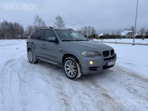 Grey BMW X5 2007 in Jelgava, with an engine capacity of 3.00 L and mileage of 0 thousand km for 9250 €, photo 4 on AUTOMOTO.COM.LV