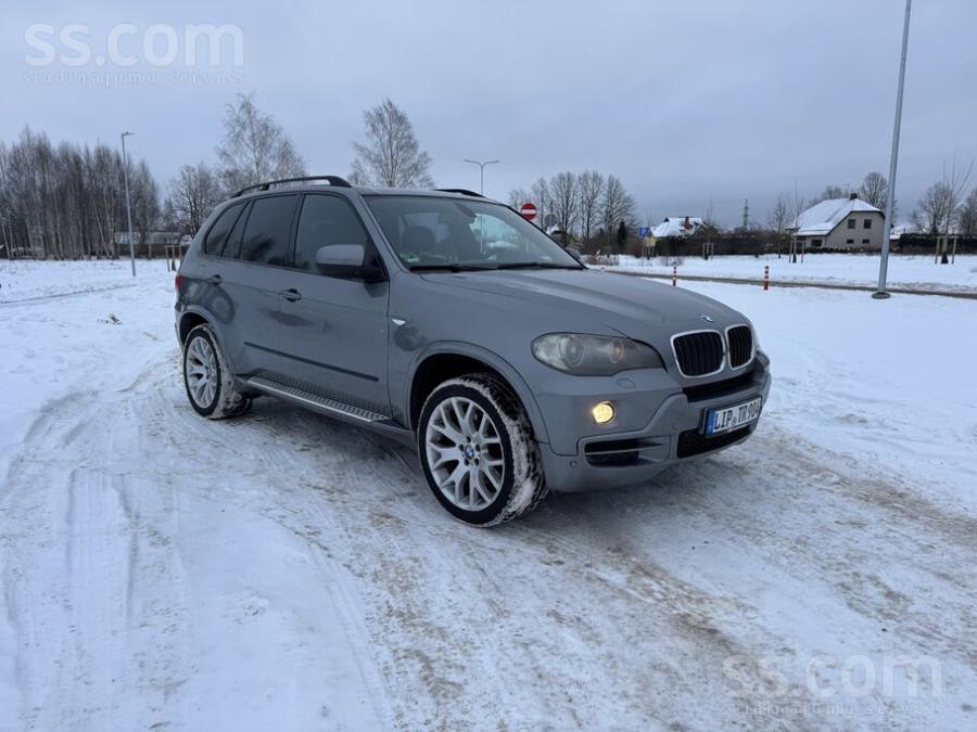 Grey BMW X5 2007 in Jelgava, with an engine capacity of 3.00 L and mileage of 0 thousand km for 9250 €, photo 4 on AUTOMOTO.COM.LV