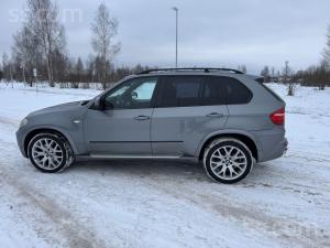 Grey BMW X5 2007 in Jelgava, with an engine capacity of 3.00 L and mileage of 0 thousand km for 9250 €, photo 5 on AUTOMOTO.COM.LV