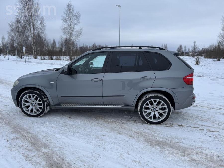 Grey BMW X5 2007 in Jelgava, with an engine capacity of 3.00 L and mileage of 0 thousand km for 9250 €, photo 5 on AUTOMOTO.COM.LV