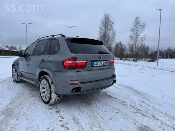 Pelēks BMW X5 2007 Jelgava, ar dzinēja tilpumu 3.00 L un nobraukumu 0 tūkst. km par 9250 €, foto 7 vietnē AUTOMOTO.COM.LV