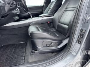 Grey BMW X5 2007 in Jelgava, with an engine capacity of 3.00 L and mileage of 0 thousand km for 9250 €, photo 14 on AUTOMOTO.COM.LV