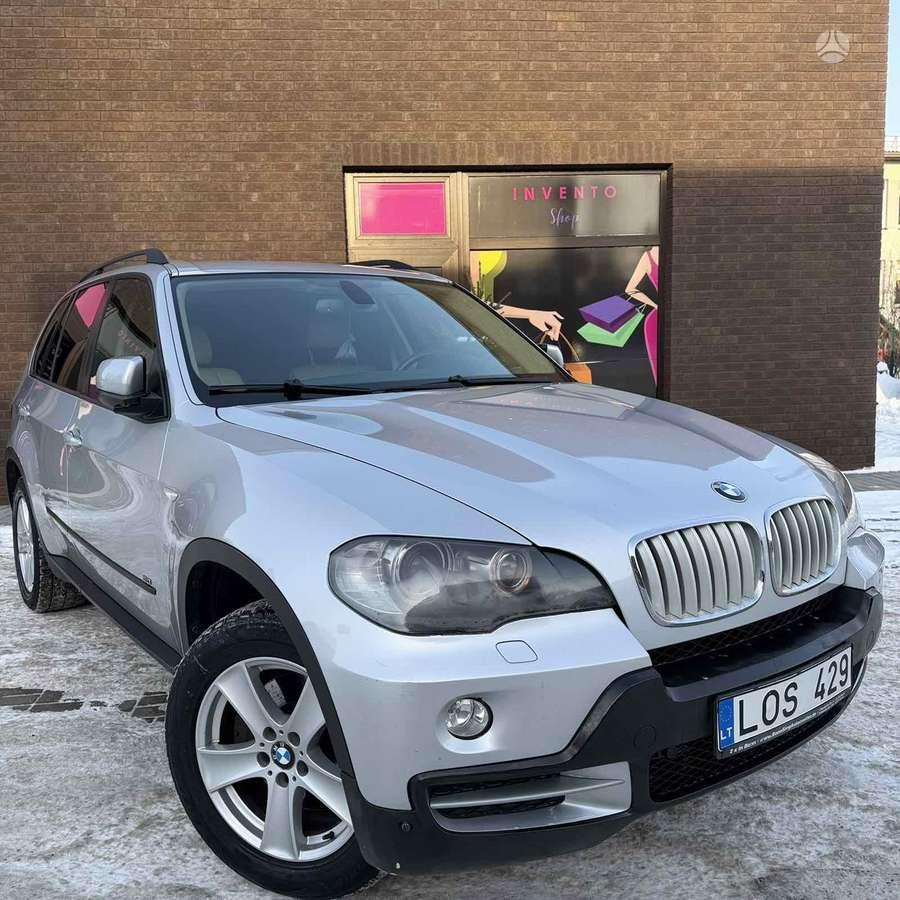 Grey BMW X5 2007 in Kaisiadorys, with an engine capacity of 2.99 L and mileage of 296 thousand km for 6950 €, photo 1 on AUTOMOTO.COM.LV