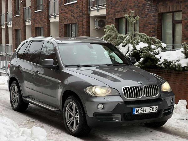 Pelēks BMW X5 2007 Viļņa, ar dzinēja tilpumu 2.99 L un nobraukumu 394 tūkst. km par 8650 €, foto 1 vietnē AUTOMOTO.COM.LV