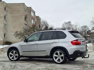 Grey BMW X5 2007 in Silute, with an engine capacity of 3.00 L and mileage of 370 thousand km for 6400 €, photo  on AUTOMOTO.COM.LV