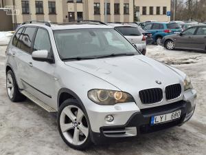 Grey BMW X5 2007 in Silute, with an engine capacity of 3.00 L and mileage of 370 thousand km for 6400 €, photo 5 on AUTOMOTO.COM.LV