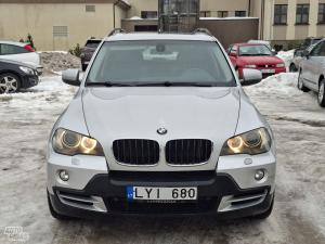 Grey BMW X5 2007 in Silute, with an engine capacity of 3.00 L and mileage of 370 thousand km for 6400 €, photo 7 on AUTOMOTO.COM.LV