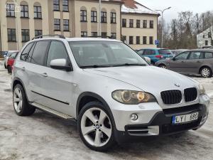 Grey BMW X5 2007 in Silute, with an engine capacity of 3.00 L and mileage of 370 thousand km for 6400 €, photo 8 on AUTOMOTO.COM.LV