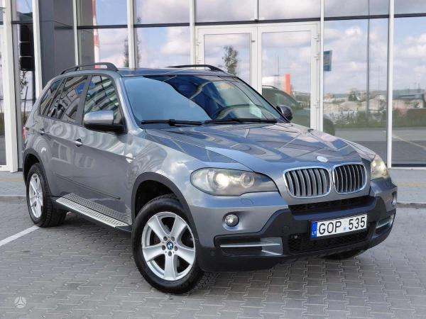 Grey BMW X5 2007 in Vilnius, with an engine capacity of 2.99 L and mileage of 349 thousand km for 7500 €, photo 1 on AUTOMOTO.COM.LV