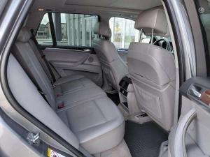 Grey BMW X5 2007 in Vilnius, with an engine capacity of 2.99 L and mileage of 349 thousand km for 7500 €, photo 10 on AUTOMOTO.COM.LV