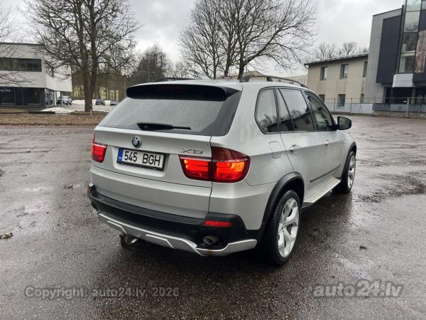 Grey BMW X5 2007 in Rakvere, with an engine capacity of 3.00 L and mileage of 306 thousand km for 8700 €, photo 6 on AUTOMOTO.COM.LV